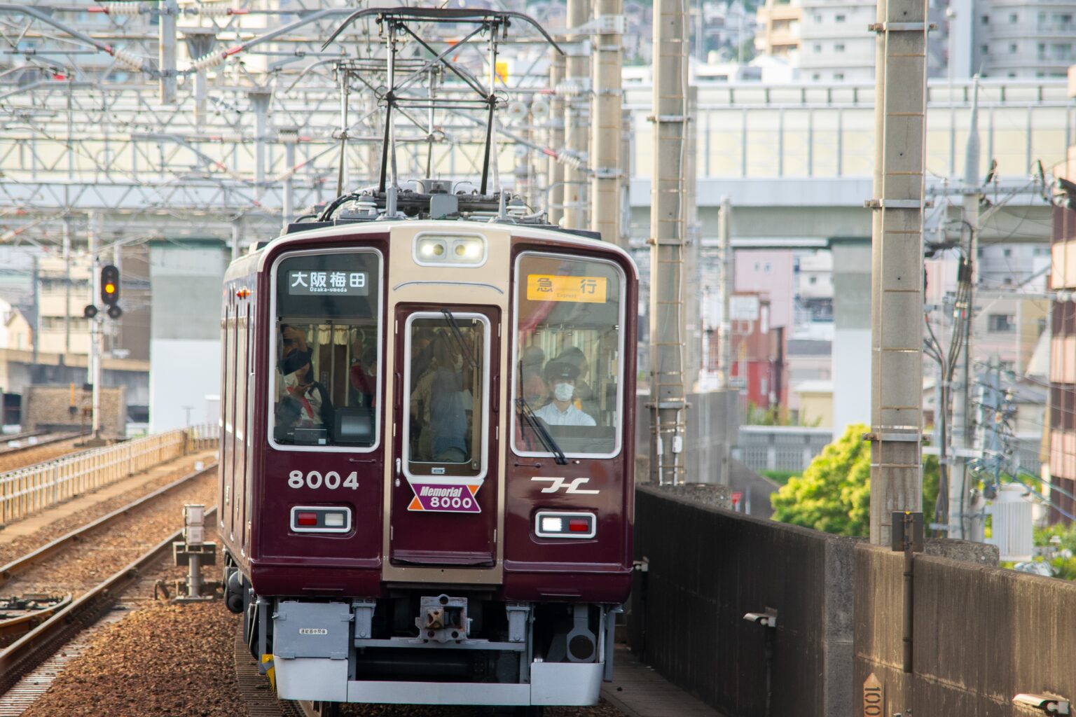 [阪急]Memorial8000 8004Fが運行を開始しています - リトルライブラリー